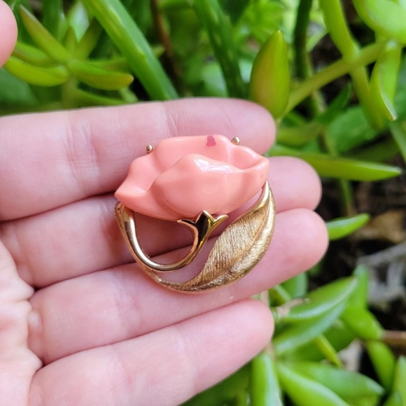 Avon | Jewelry | Vintage Avon Flower Brooch Pin | Poshmark